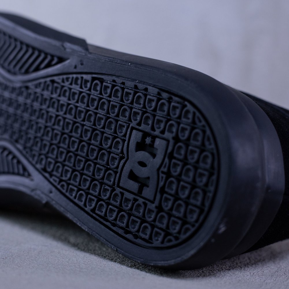 Pánske skateboardové celočierne tenisky DC shoes INFINITE nízkeho tvaru ...